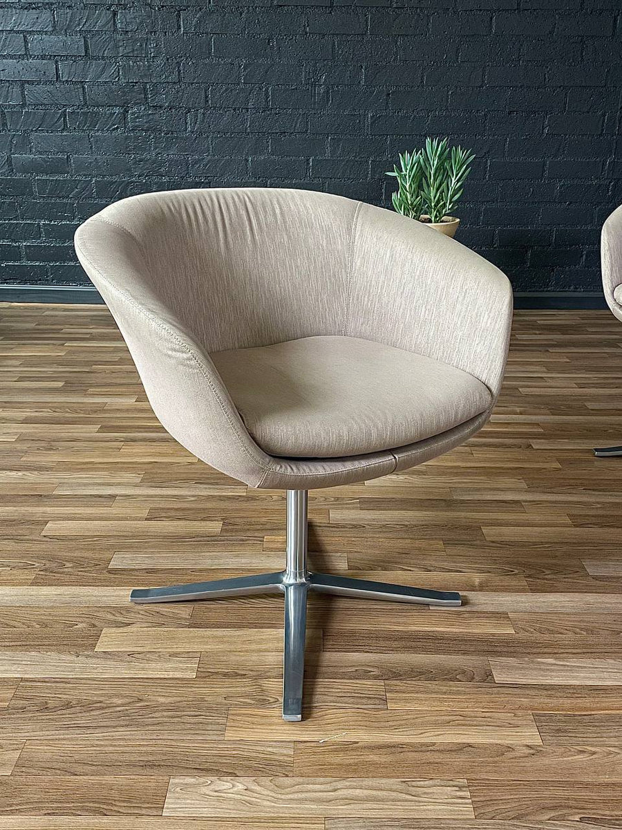 Pair of Swivel Steel Pod Chairs by Pearsan Lloyd – Vintage Supply